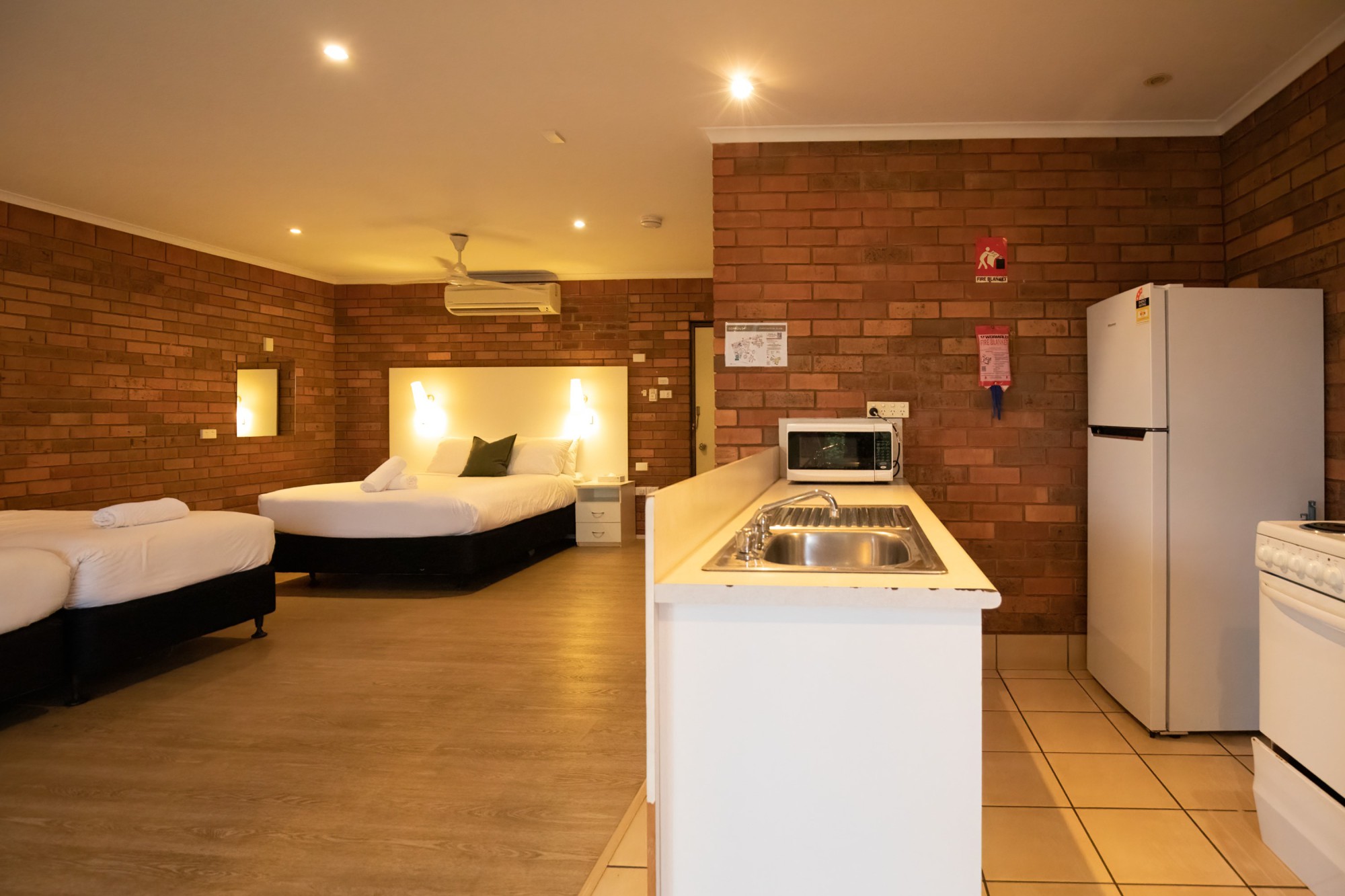 SELF CONTAINED FAMILY ROOM